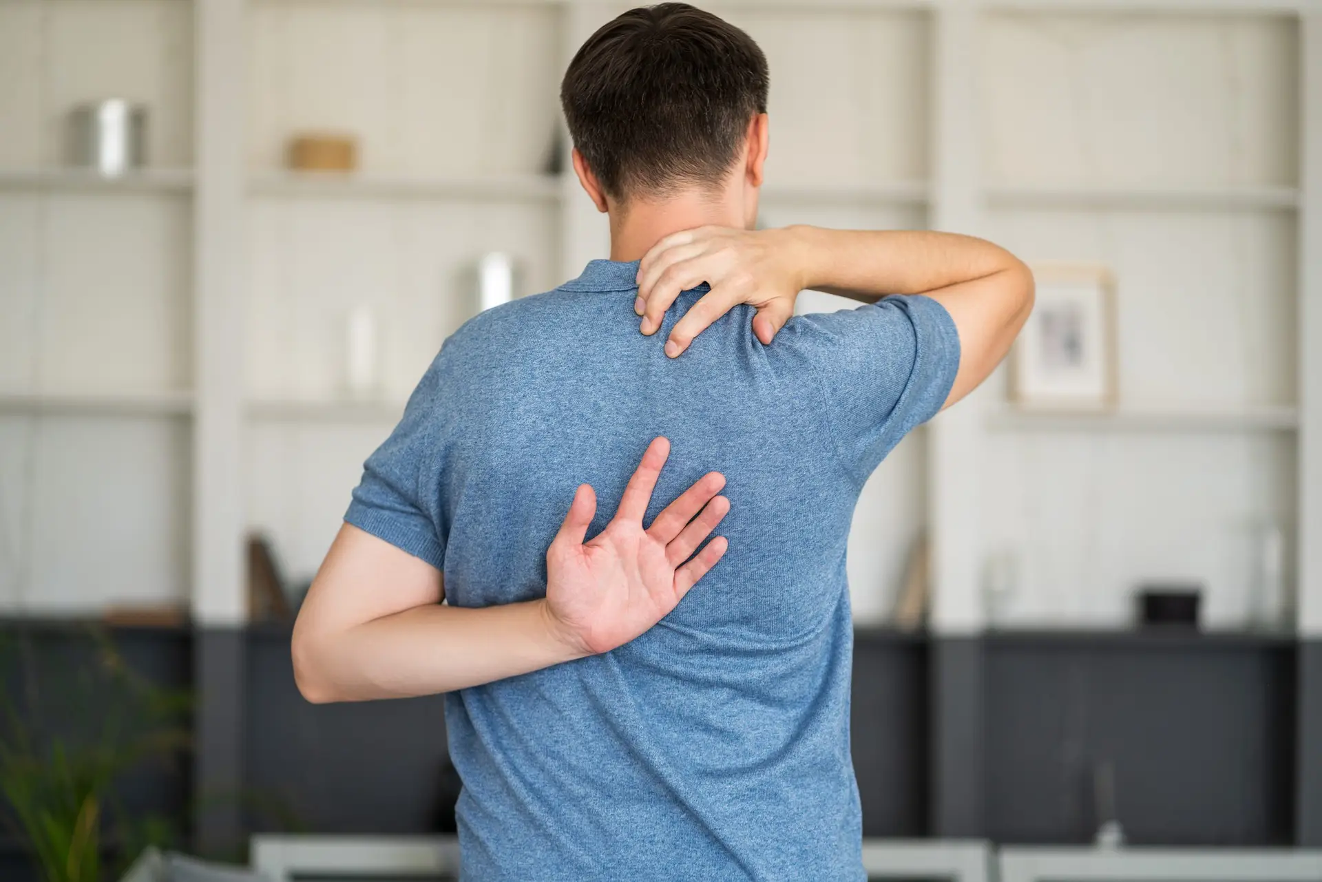 What Causes Pain Between Shoulder Blades?